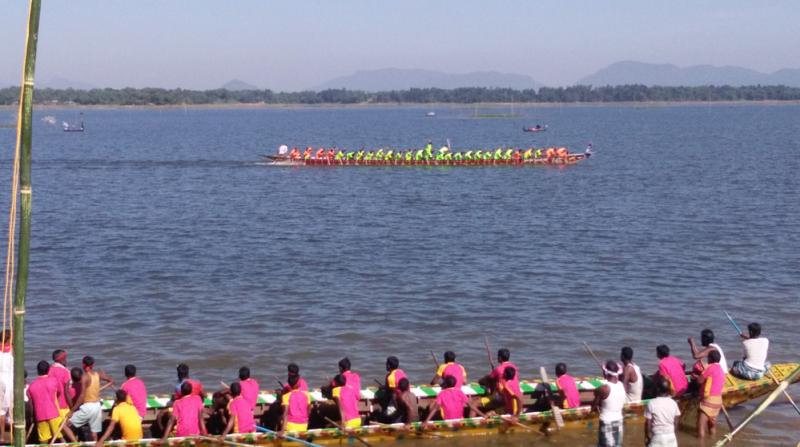 Boat race pulls huge crowd in Kokrajhar | Assam Times